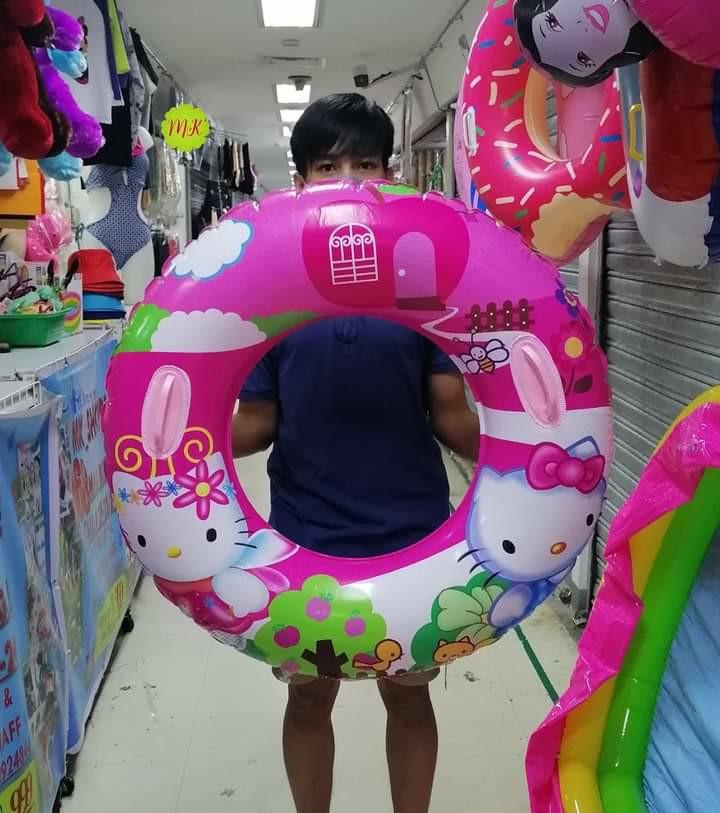 Salbabida with handle, Looking For on Carousell