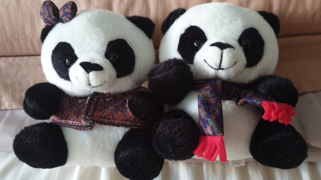 SIA Limited Edition Panda Plush Troy with Pouch, Hobbies & Toys ...