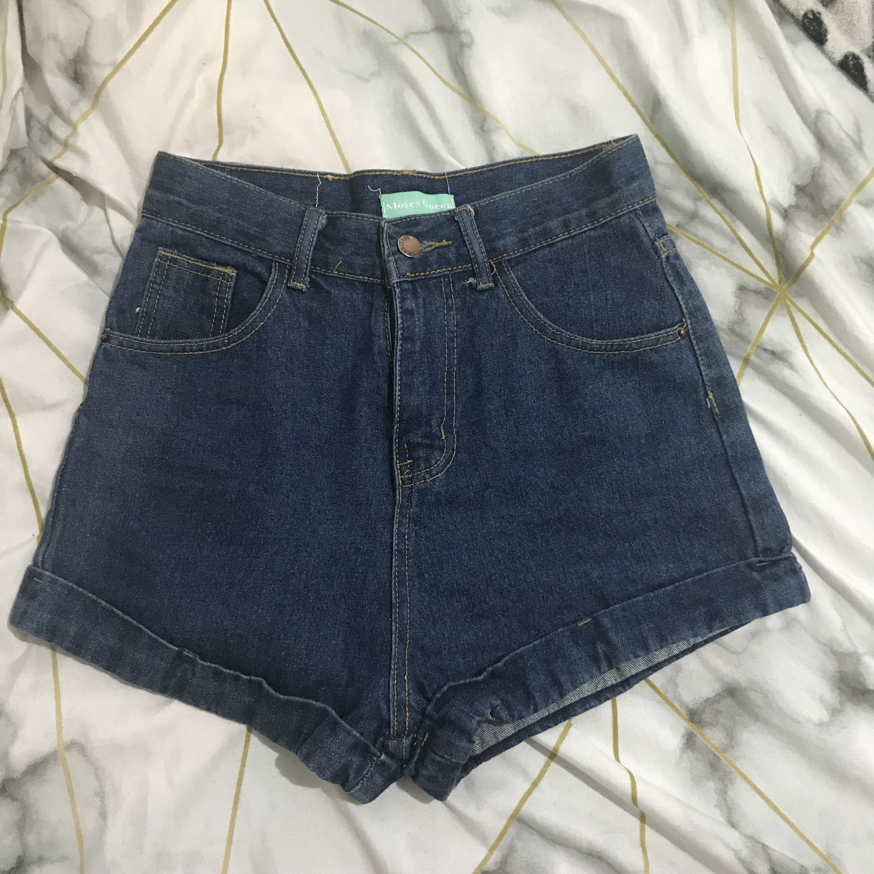 AA style moses queen, Women's Fashion, Bottoms, Shorts on Carousell