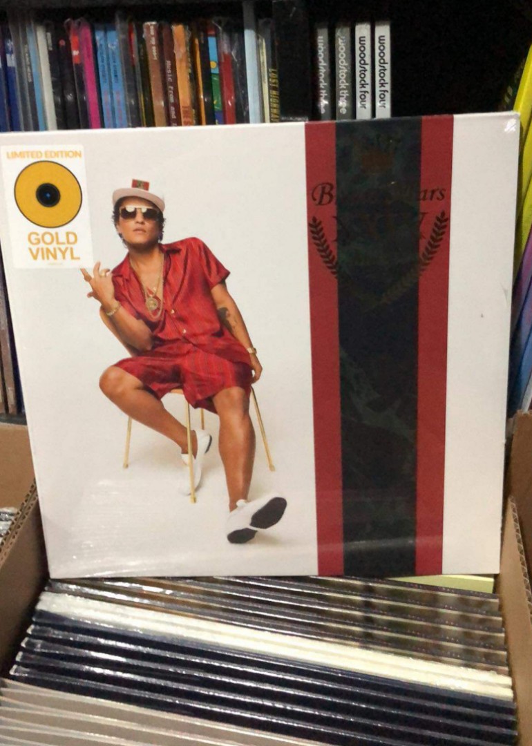 BRUNO MARS : 24K MAGIC [GOLD VINYL/LP'S], Hobbies & Toys, Music & Media ...