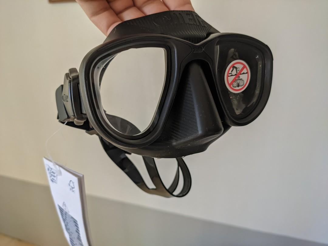 Freediving mask / freedive mask / googles, Luxury, Accessories on Carousell