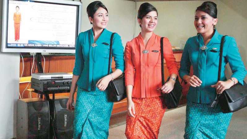 Garuda indonesia stewardess uniform, Women's Fashion, Dresses & Sets ...
