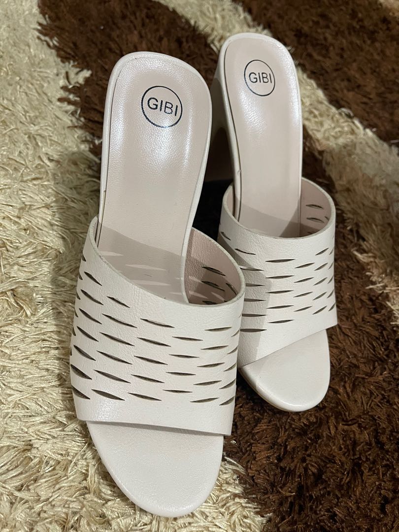 Gibi Heels, Women's Fashion, Footwear, Heels on Carousell
