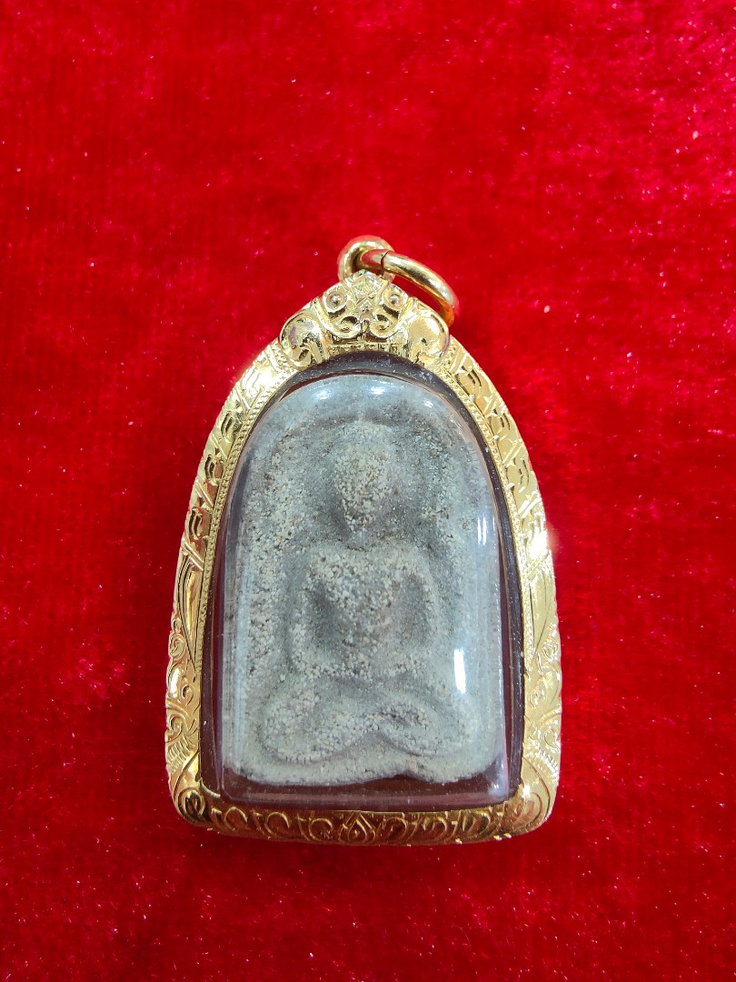 LP Boon Soon Leam with Relic growing, Hobbies & Toys, Memorabilia ...