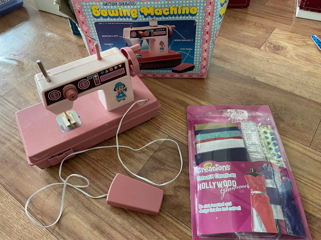 Sewing machine pretend play, Hobbies & Toys, Toys & Games on Carousell