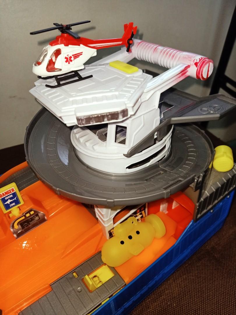 Shark Attack Toy Boat, Hobbies & Toys, Toys & Games on Carousell