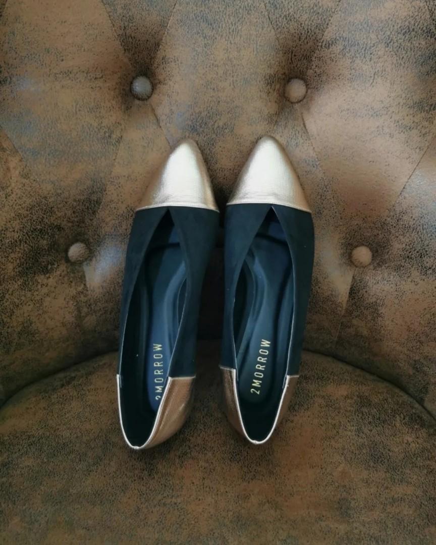 2morrow shoes, Women's Fashion, Footwear, Sneakers on Carousell
