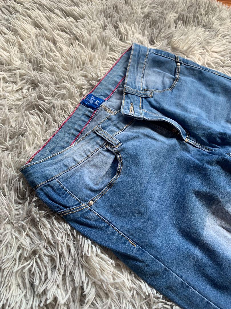 Crissa Jeans, Women's Fashion, Bottoms, Jeans on Carousell