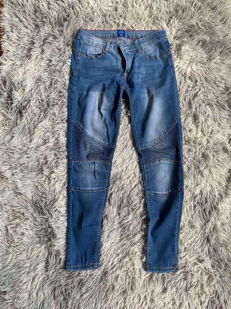 Crissa Jeans, Women's Fashion, Bottoms, Jeans on Carousell