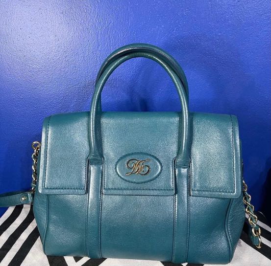 Daks 2-way Bag, Women's Fashion, Bags & Wallets, Shoulder Bags on Carousell
