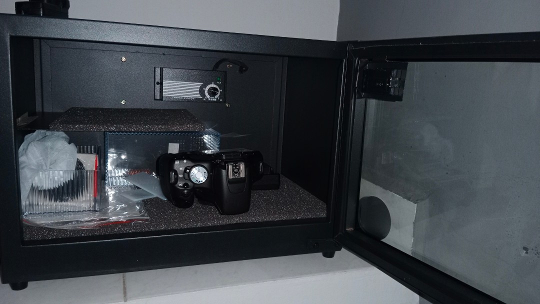 Dry box with free canon camera body, Photography, Photography ...