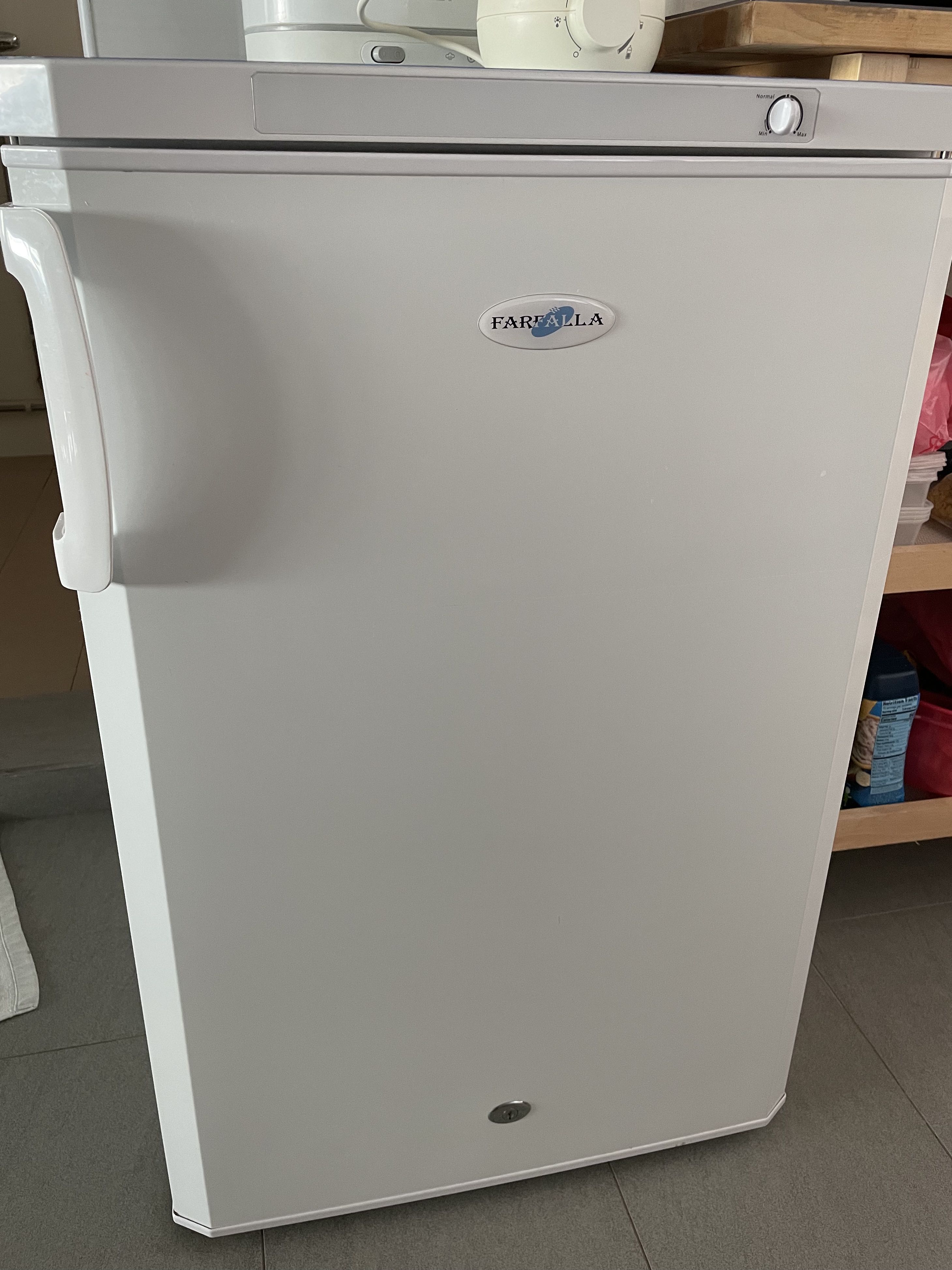 Farfalla Upright Freezer (120L) FUF-EP120, TV & Home Appliances ...