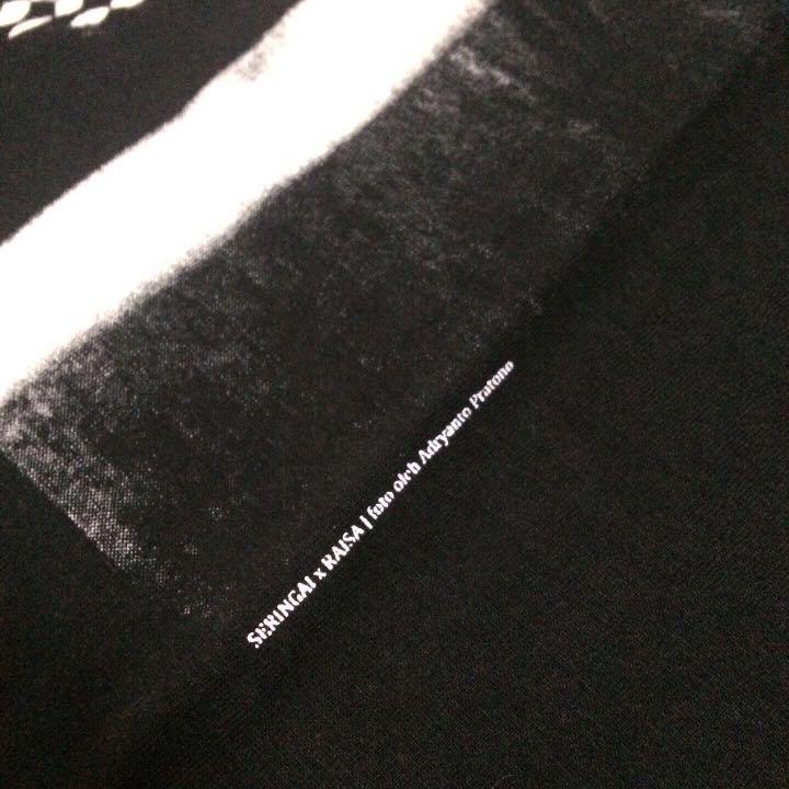 Kaos Seringai x Raisa Official, Fesyen Pria, Pakaian , Atasan di Carousell Kaos Seringai x Raisa Official, Fesyen Pria, Pakaian , Atasan di Carousell