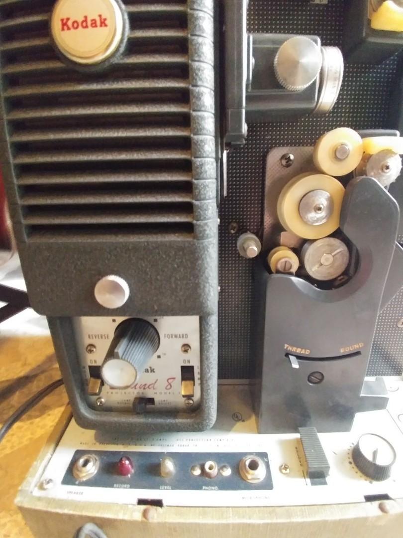 KODAK 8MM MOVIE PROJECTOR, Hobbies & Toys, Memorabilia & Collectibles ...