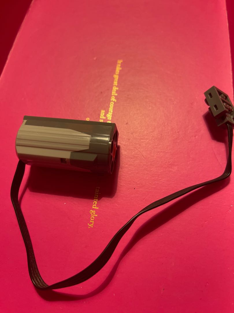 lego Technic power function medium motor 8883, 興趣及遊戲, 玩具 & 遊戲類 - Carousell