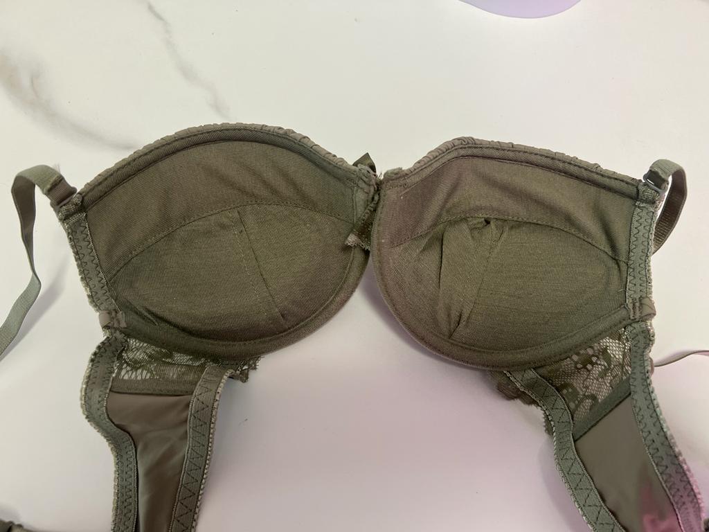 (Size B70/ C70 /D75) 現貨 日本 - Olive green satin and fancy lace/ wire ...