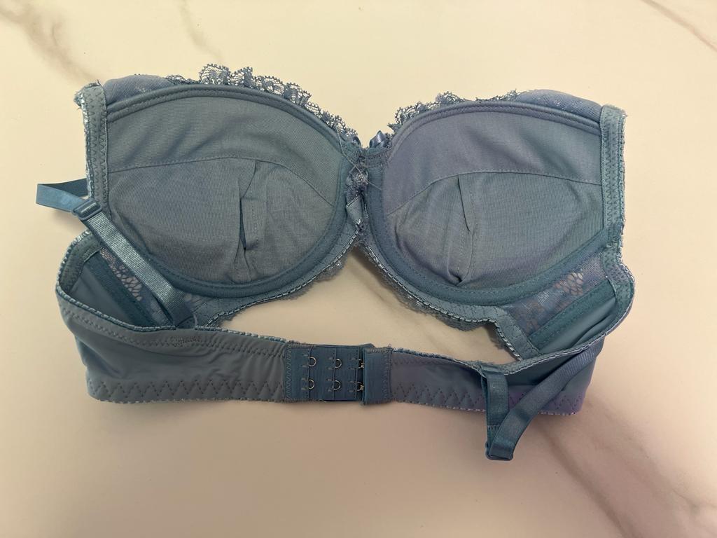 (Size D75) 現貨 日本 - Nice Blue fancy lace/ wire support / thick pad push up bra / 2排3扣, 男裝, 上身及套裝 ...