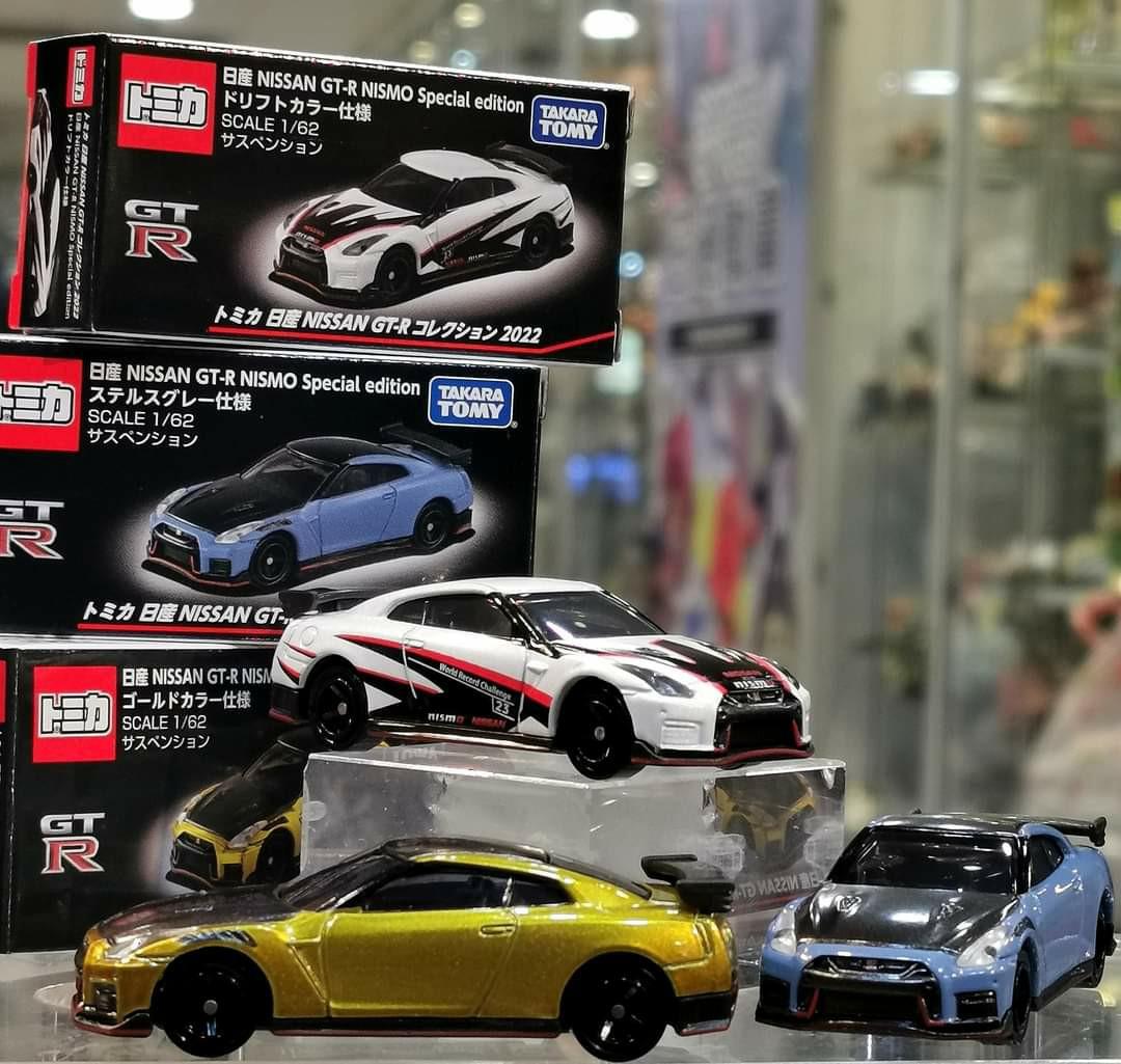 TOMICA NISSAN SKYLINE GT-R R35 NISMO Special Edition Gold 1/62 TOMY ...