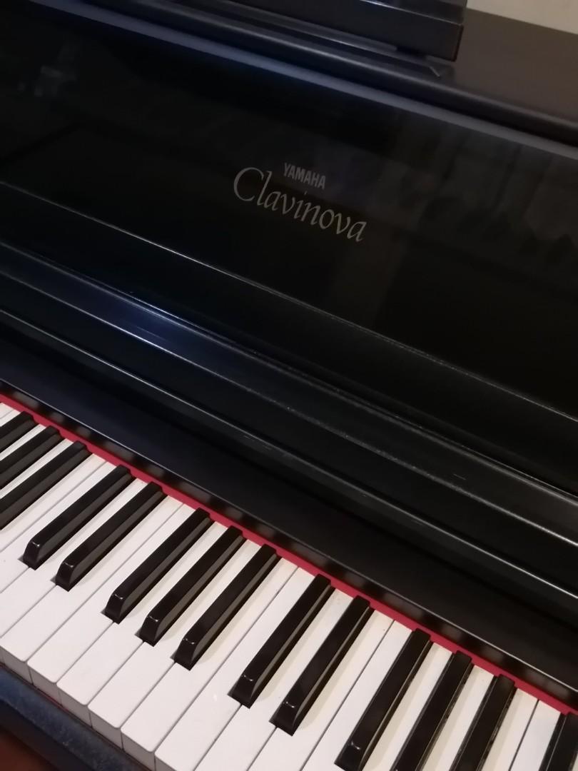 Yamaha Clavinova CLP560 Piano, Hobbies & Toys, Music & Media, Musical ...