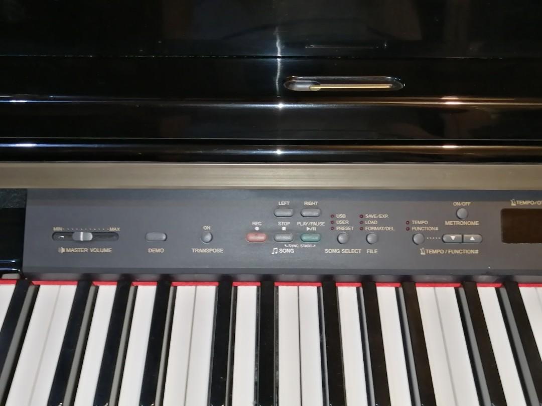 Yamaha CLP-240PE Clavinova, Hobbies & Toys, Music & Media, Musical ...