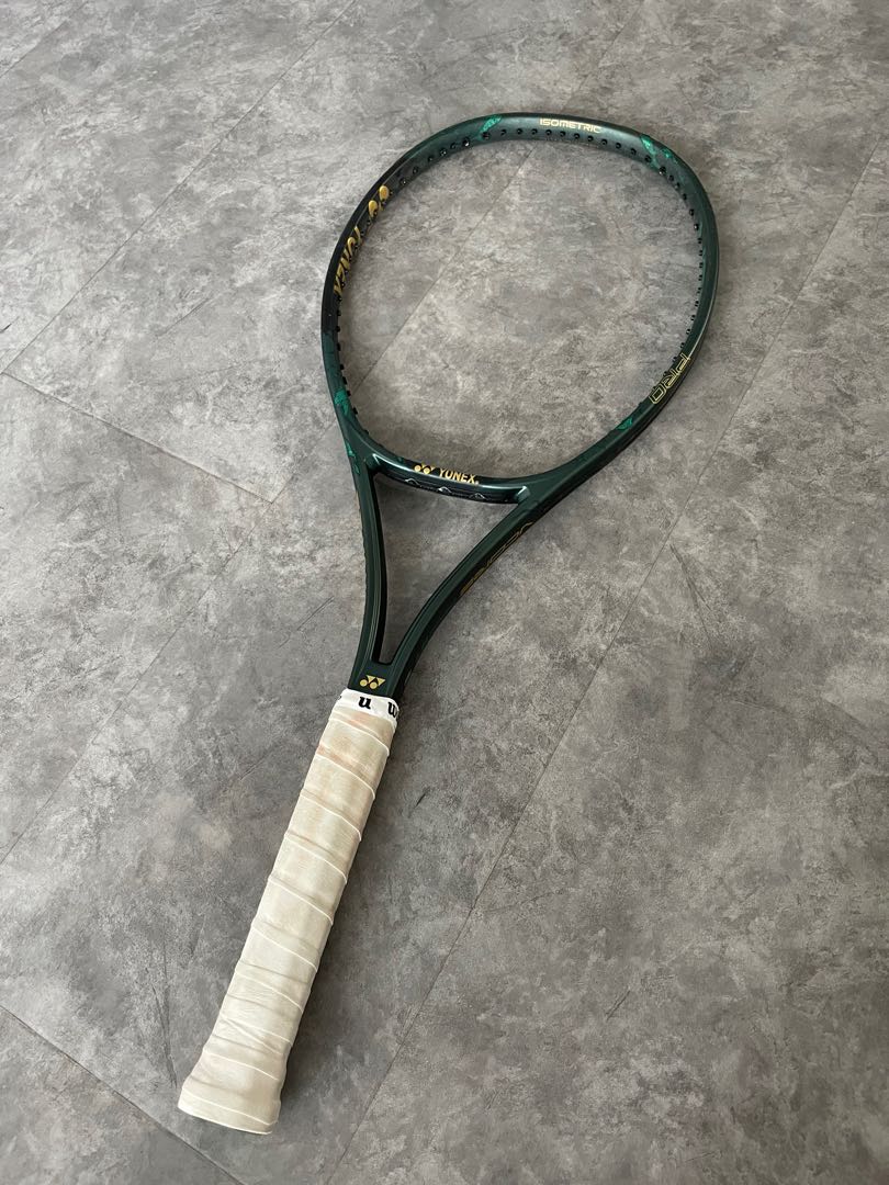 Yonex Vcore Pro 97 2020 330gm 4 1/4 condition 8/10, Sports Equipment ...