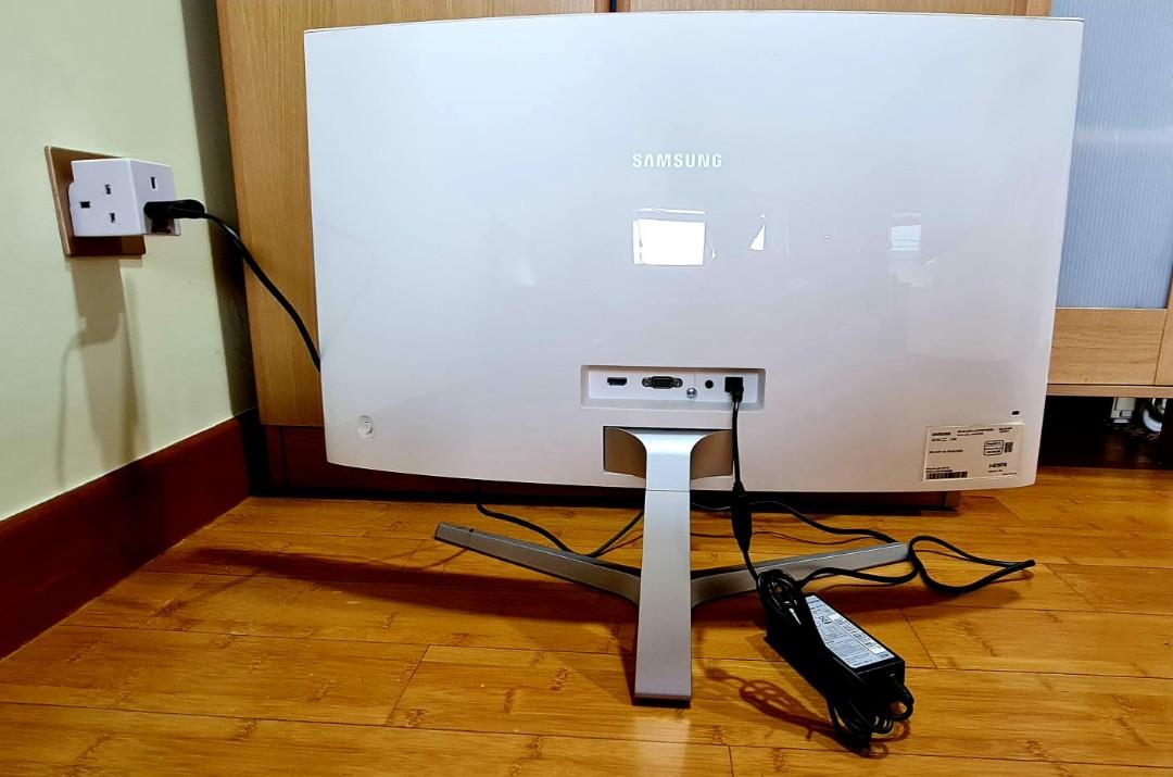 27" inch Samsung Curved Monitor. 1 HDMI input socket 1 VGA socket 1 ...