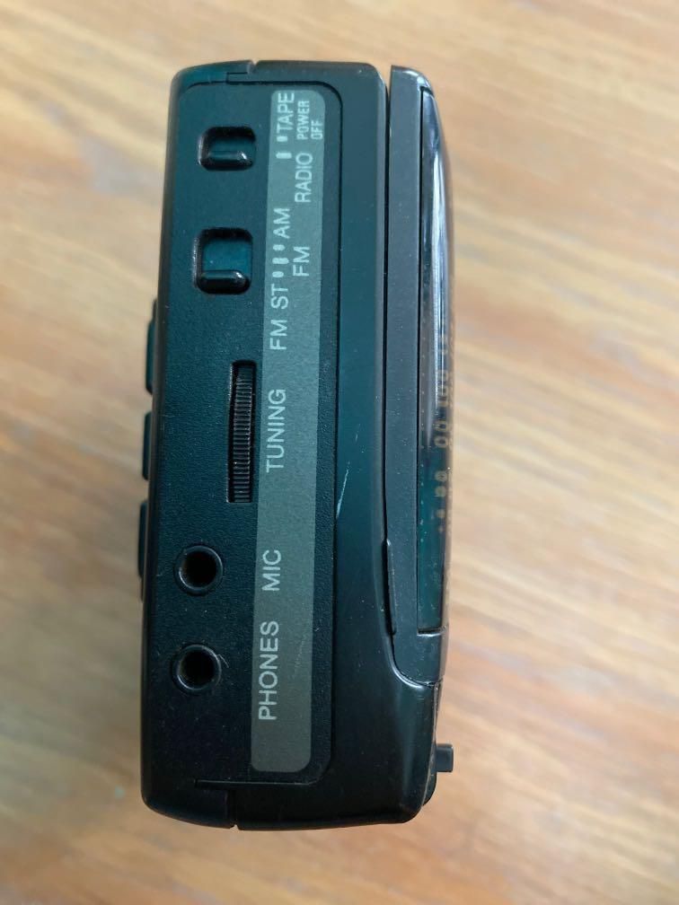AIWA antique stereo recorder Walkman + Radio (JS145), Audio, Portable ...