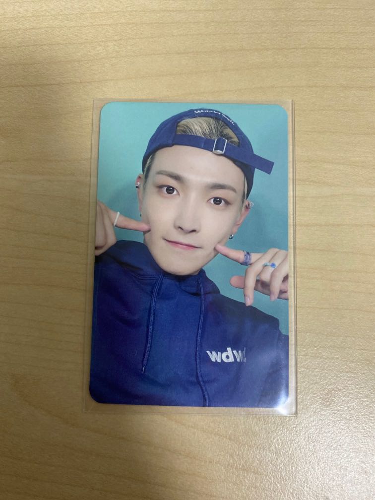 Ateez photocard pc hongjoong wonderwall, Hobbies & Toys, Memorabilia ...