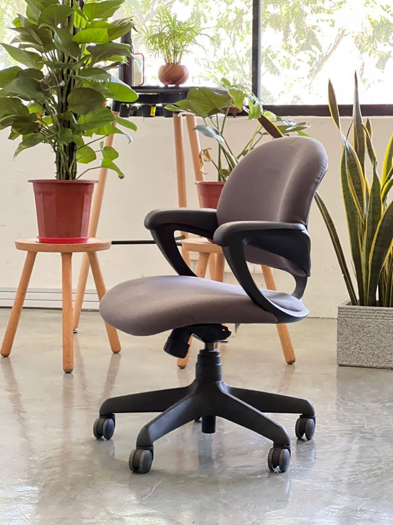 Classic Herman Miller Avian, Furniture & Home Living, Furniture, Chairs ...
