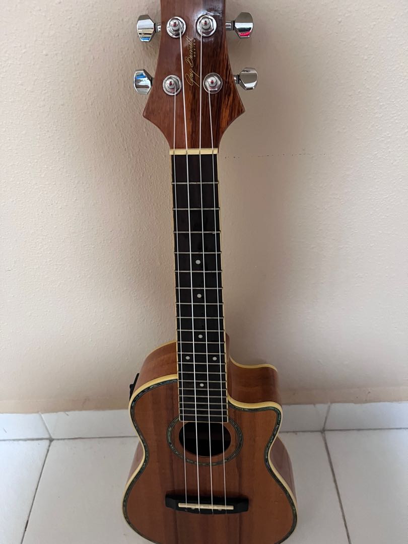Greg Bennett ukulele, Hobbies & Toys, Music & Media, Musical ...