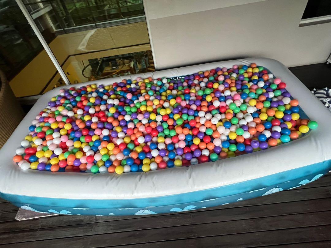 Inflatable swimming pool ball pit, Hobbies & Toys, Stationery & Craft ...