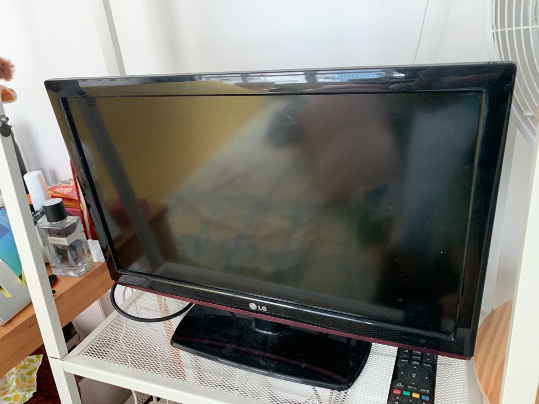 LG 22” HD LCD TV, TV & Home Appliances, TV & Entertainment, TV on Carousell