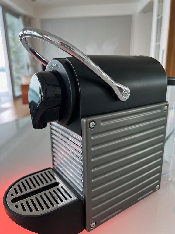 Nespresso Pixie type C60, TV & Home Appliances, Kitchen Appliances ...