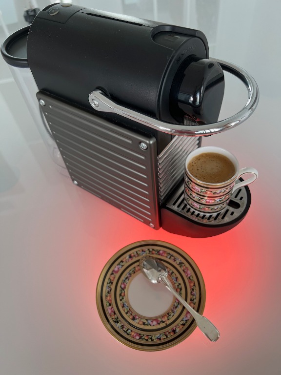 Nespresso Pixie type C60, TV & Home Appliances, Kitchen Appliances ...