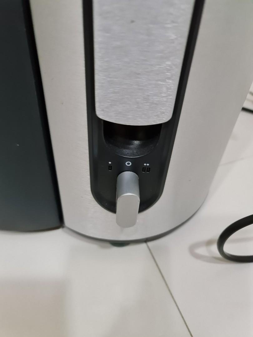 Philips Juicer (HR1865), TV & Home Appliances, Kitchen Appliances ...