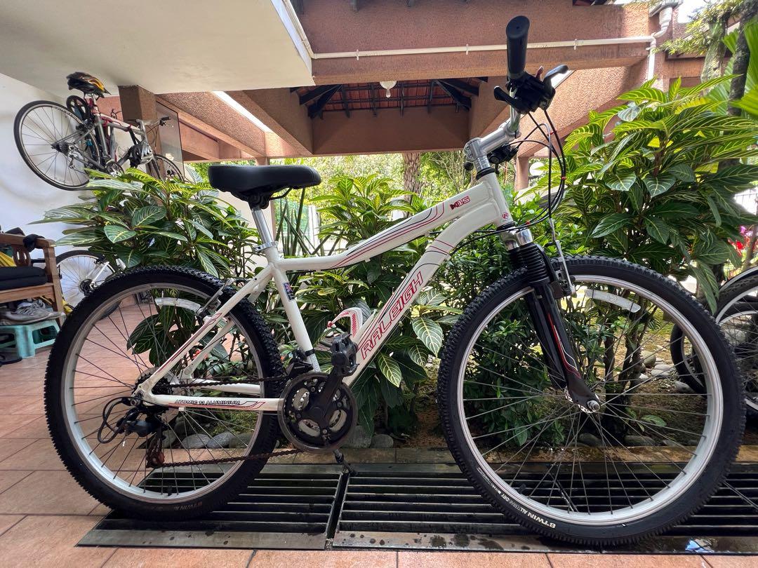 RALEIGH MOUNTAIN BIKE, Sports Equipment, Bicycles & Parts, Bicycles on ...