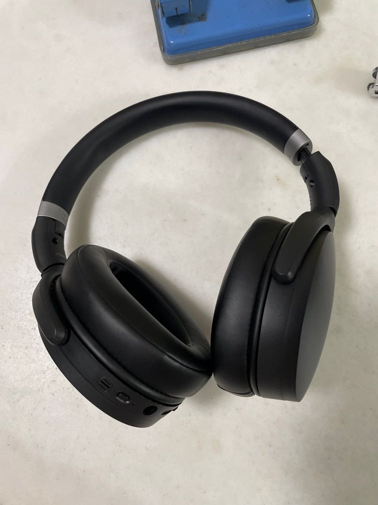 Sennheiser HD450 BT headphones , Audio, Headphones & Headsets on Carousell
