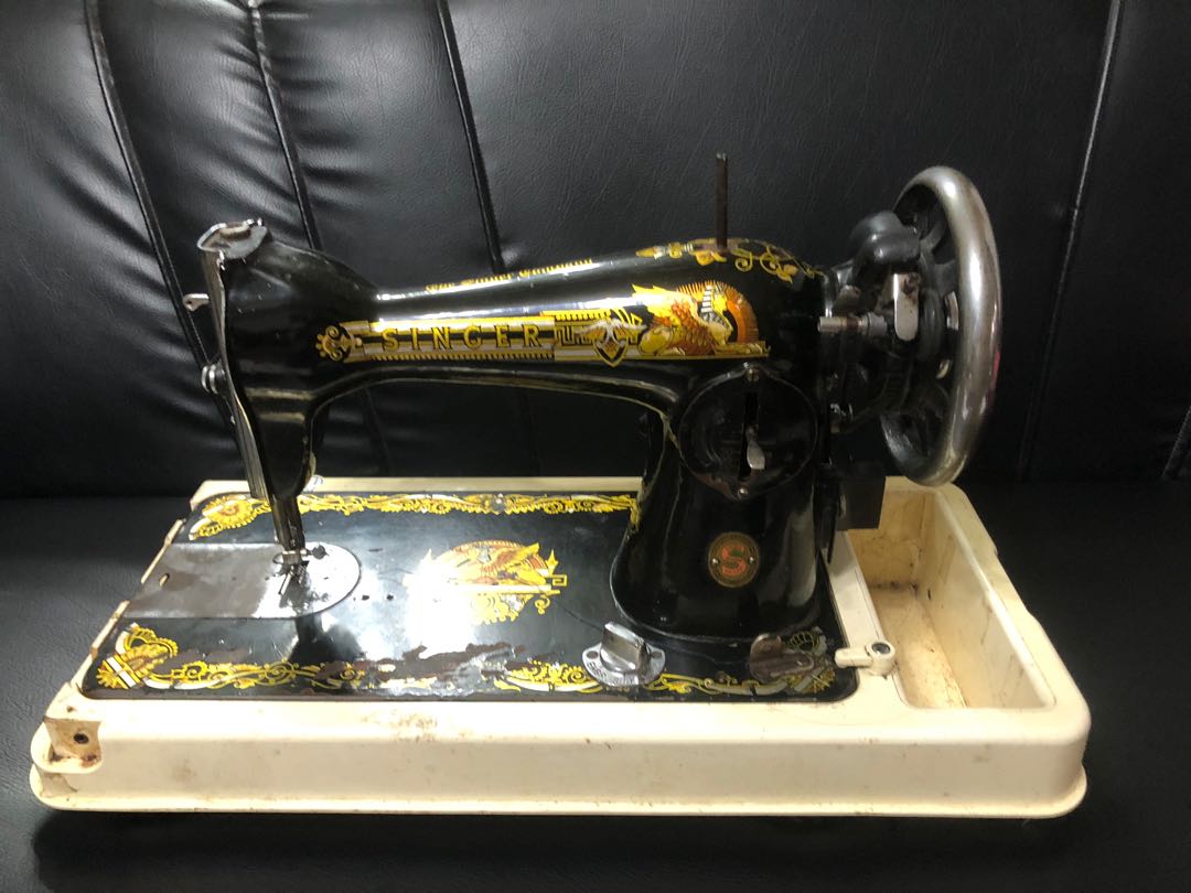 SINGER SEWING MACHINE Sphinx Edition, Hobbies & Toys, Memorabilia ...