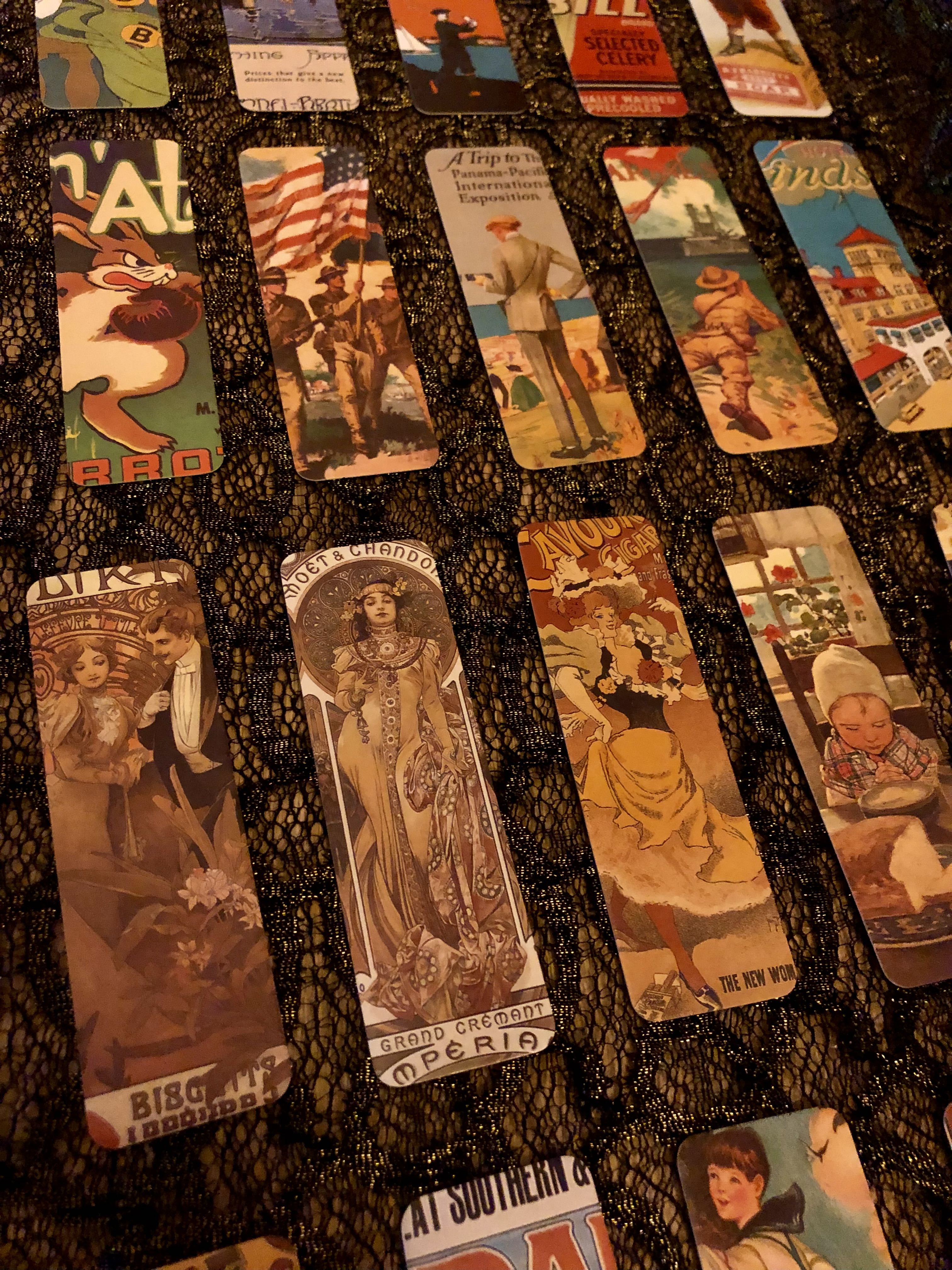 Vintage Bookmark — Pembatas Buku, Buku & Alat Tulis, Buku di Carousell