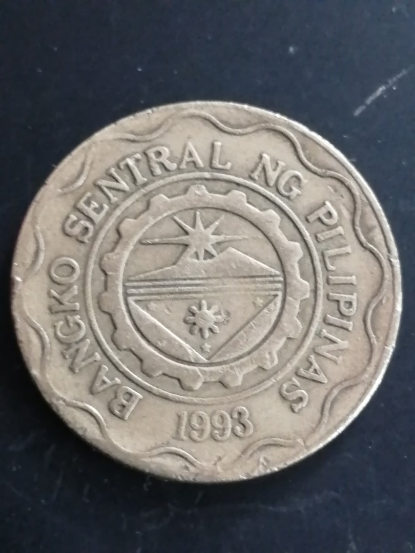 5 peso 1999 error coin, Everything Else, Others on Carousell