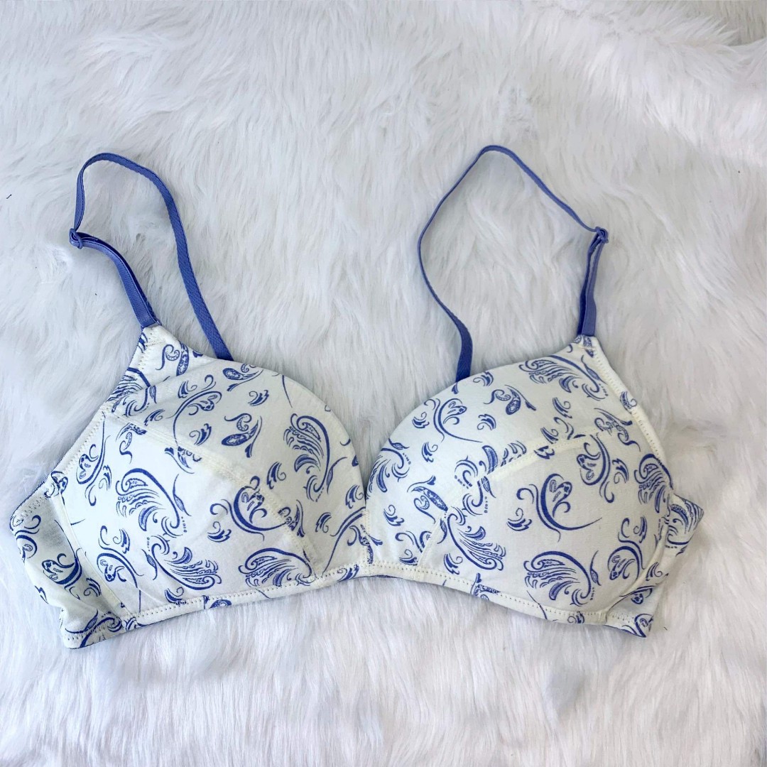 AVON Lucy Non-Wire Bra (1 pc.only), Women's Fashion, Undergarments ...