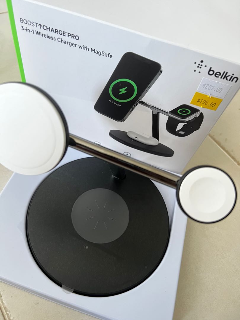 Belkin Boost 3in 1 wireless charger with MagSafe, Mobile Phones ...