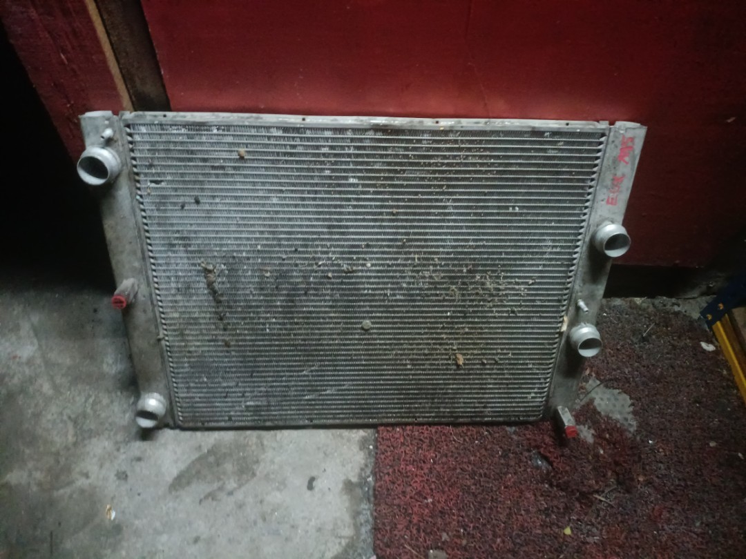 Bmw E60 E63 M5 M6 V10 Radiator Original, Auto Accessories on Carousell