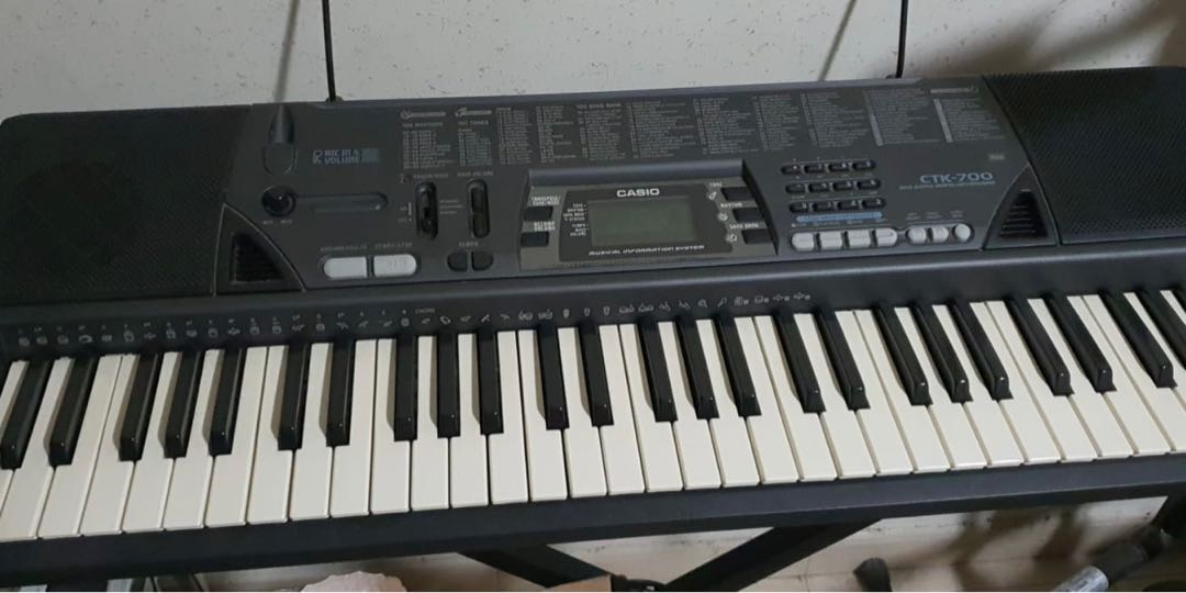 Casio CTK 700 keyboard, Hobbies & Toys, Music & Media, Musical Instruments on Carousell