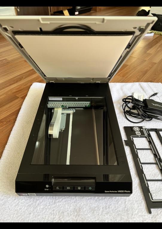 Epson Perfection V600 Photo Scanner, Computers & Tech, Printers ...