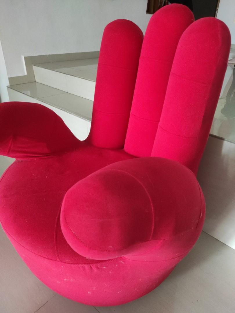 Finger chair, Furniture & Home Living, Furniture, Chairs on Carousell
