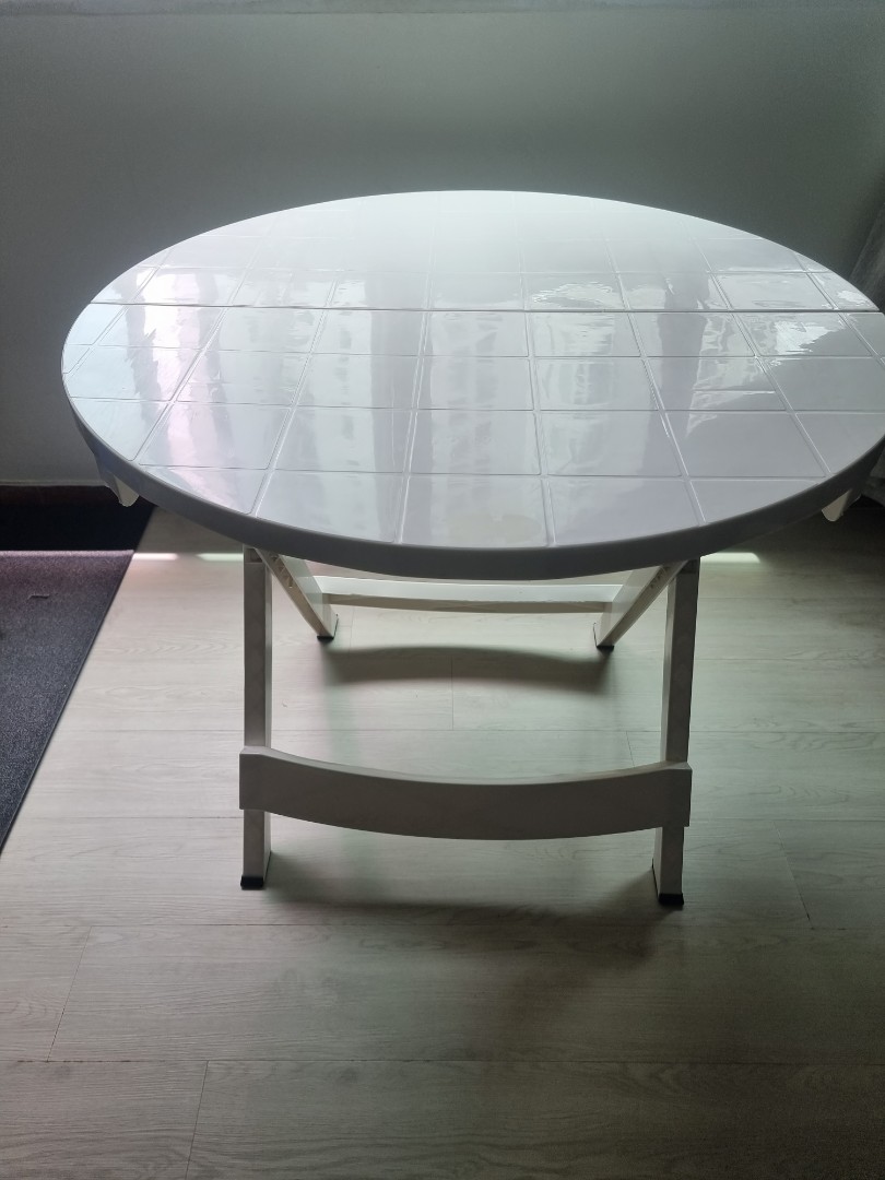 Foldable circular table ( toyogo) outdoor / indoor, Furniture & Home ...