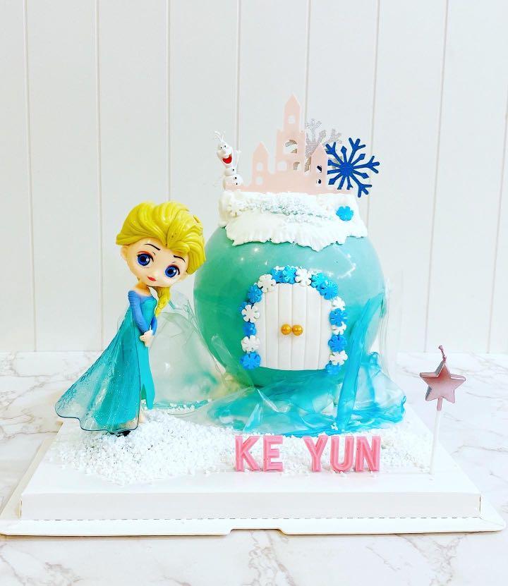 Frozen knock knock / pinata cake, Food & Drinks, Homemade Bakes on ...