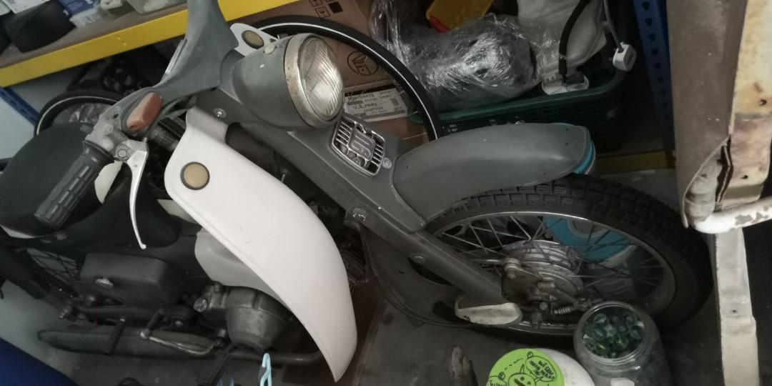 Honda cub CM91, Motorbikes on Carousell