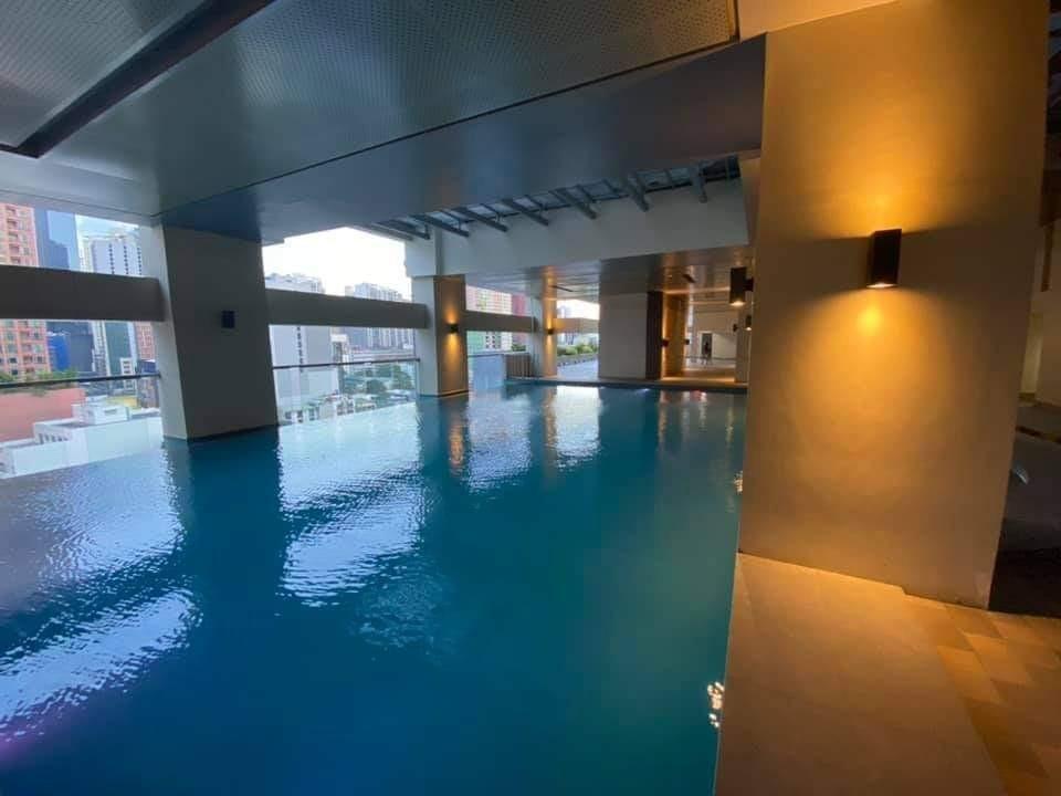 Loft unit in Victoria De Makati for a steal price!, Property, For Sale ...